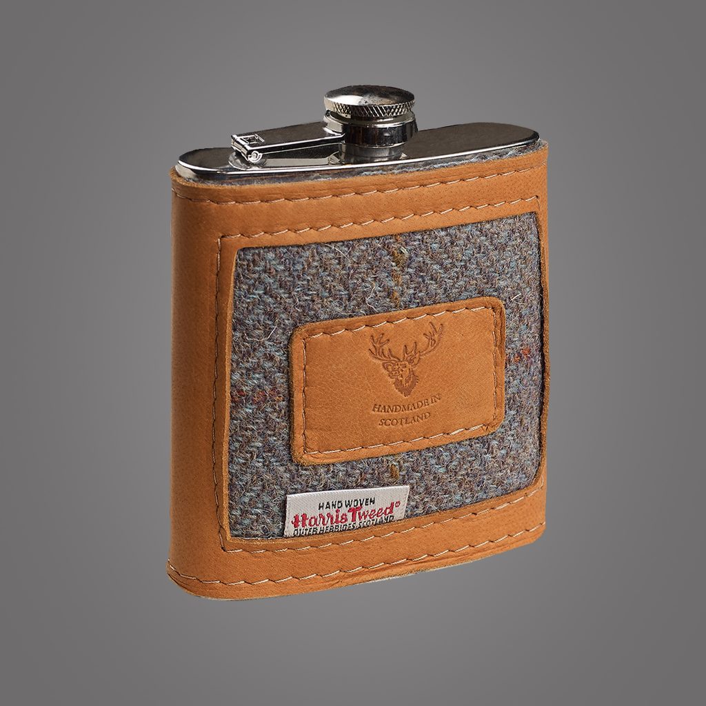 HIP FLASK HARRIS TWEED® – TAN & GREEN – Scottish House