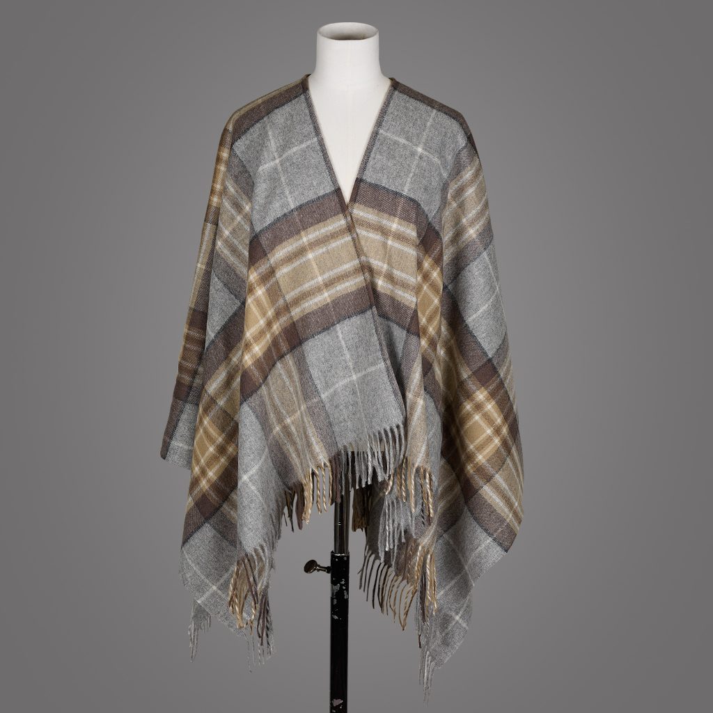 RUANA – MCKELLAR – Scottish House